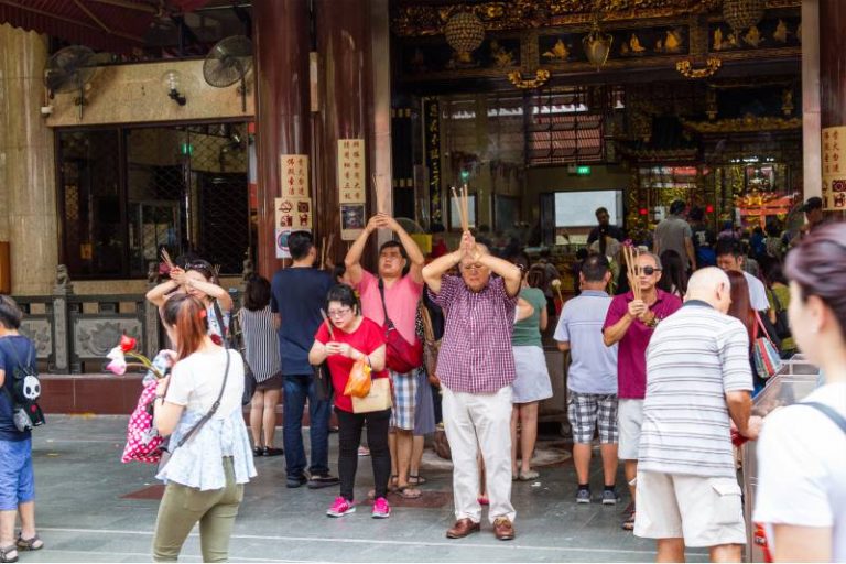 10 Things You Should Know About Singaporean Culture - Explore Singapore